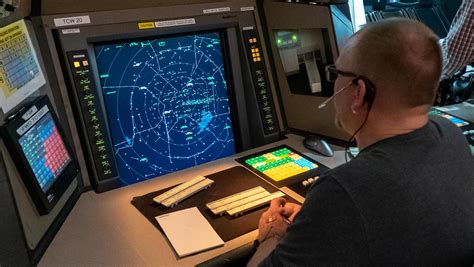 How to Find the Right Frequency for Flight Following on a Chart - Bolt ...