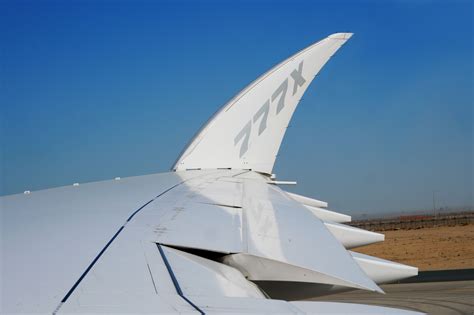 Why Modern Airplanes Have Winglets: A Deep Dive into Aerodynamic ...