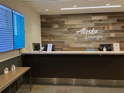 6 Essential Things to Know About Alaska Airlines Lounges - Bolt Flight
