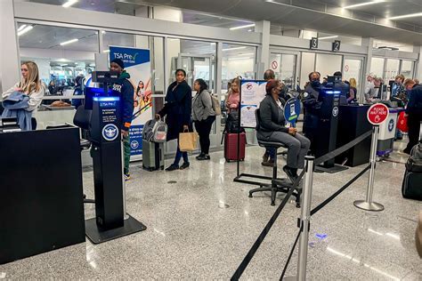 American Airlines Introduces TSA PreCheck Touchless ID at Major ...