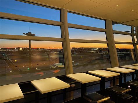 Manila Travel: ANA or Philippine Air? - Bolt Flight