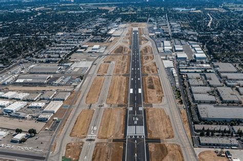 Ascent Aviation Academy: The Premier Flight School at Van Nuys Airport ...