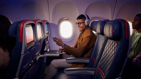 American Airlines Elevates Passenger Experience with AVANT Up IFE on ...