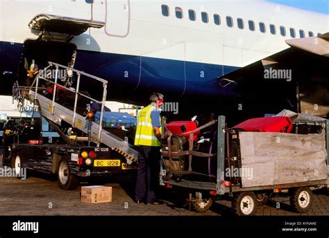 Types of Jobs You Can Find Working at an Airport - Bolt Flight