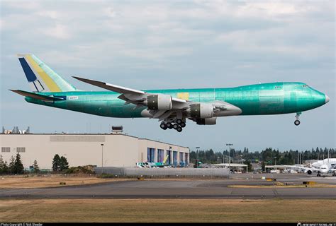 Breaking the Jetstream: How Fast the Boeing 747-8 Can Really Fly - Bolt ...