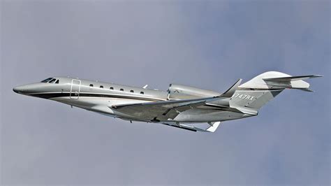 Is a Private Jet Faster Than a Commercial Plane? The Full Truth ...