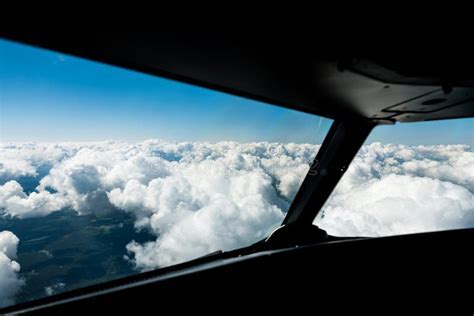 Scud Running: Navigating the Dangerous Edge of VFR Flight - Bolt Flight