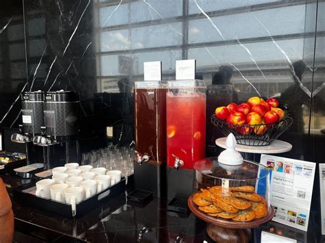 DCA Centurion Lounge Review (Terminal 2) – Inside the Amex Platinum ...