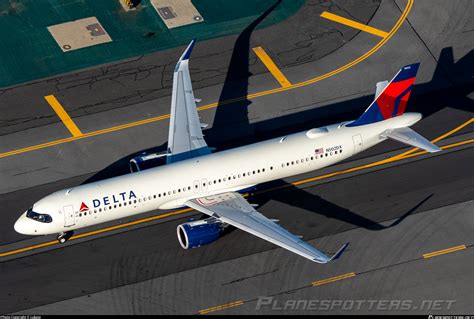 Delta A321 Emergency Stop in Nashville: FAA Investigates Near-Collision ...