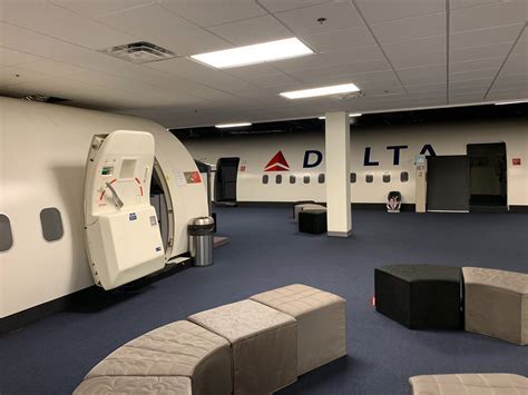 Working at Delta Air Lines: Real Employee Reviews and Insider Insights ...