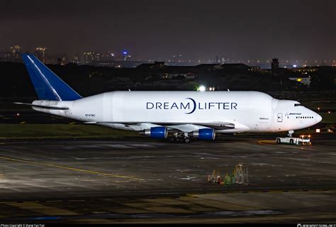 Breaking the Jetstream: How Fast the Boeing 747-8 Can Really Fly - Bolt ...