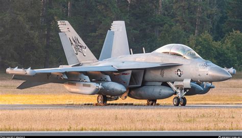 F-18 WSO: The Role and Importance of the Weapons and Sensors Officer in ...