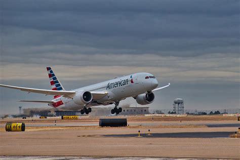 American Airlines Faces Turbulence Over Reduced Crew Plan for Boeing ...