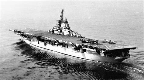 Why the U.S. Navy Should Revive the Spirit of the Essex-Class Aircraft ...