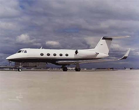 Gulfstream Aerospace: A Legacy of Excellence in Business Aviation ...