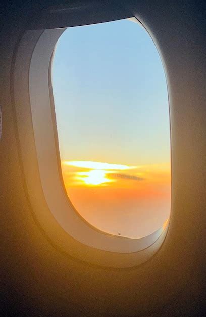 Qantas vs Hawaiian Airlines: Who Offers the Best Value on Flights to ...