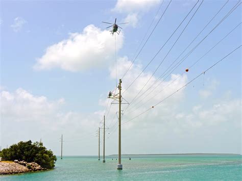 How to Become a Helicopter Lineman in 2025 - Bolt Flight