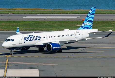 Top 10 Sustainable Airlines Leading the Future of Green Aviation - Bolt ...