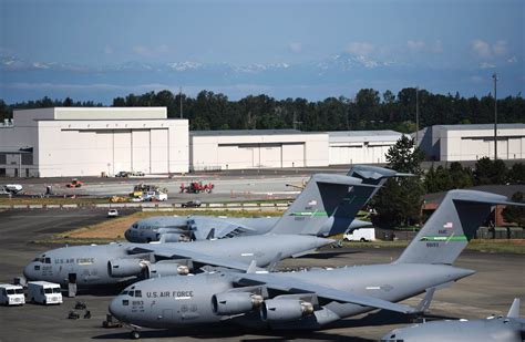 U.S. Air Force Stress-Tests Rapid Global Airlift With 8 C-17s in High ...