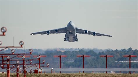Why the C-5 Galaxy Sounds Like No Other Aircraft in the Sky - Bolt Flight
