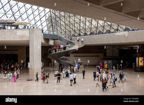 Louvre Museum Closes as Staff Strike Highlights Crisis in European ...