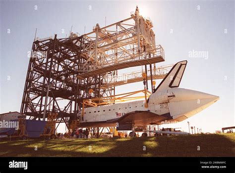 How the Boeing 747 Became NASA’s Space Shuttle Transport Giant - Bolt ...