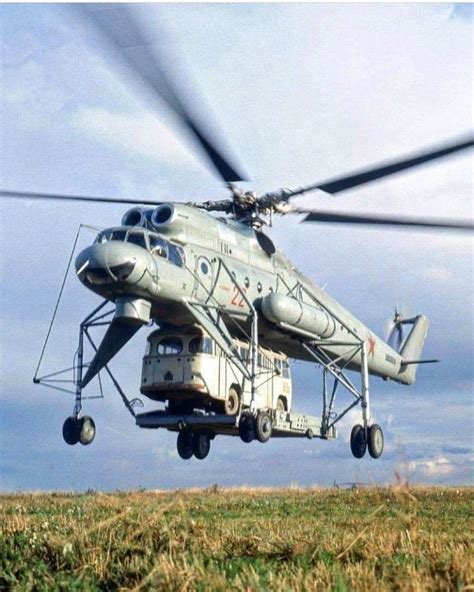 Aerial Cranes: The Precision Powerlifters of the Sky - Bolt Flight