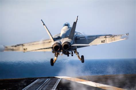 F-18 Super Hornet Cost Per Hour: A Comprehensive Analysis - Bolt Flight
