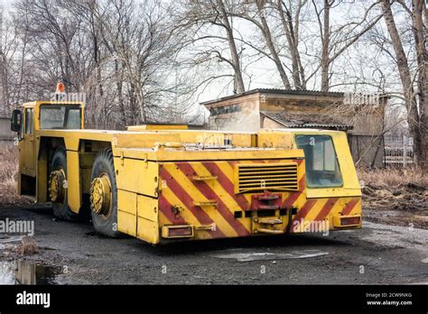 Exploring the Many Types of Pushback Trucks: Power, Precision, and ...