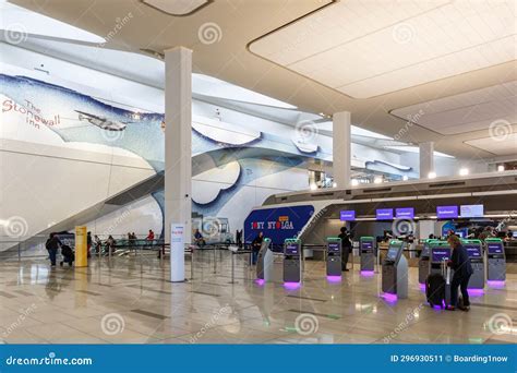 Aircraft Holding Procedures: A Deep Dive into Airspace Management and ...