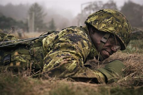 What Does a Loadmaster Do? - Bolt Flight