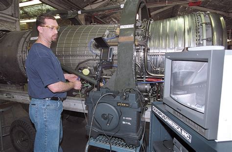 FedEx Aircraft Mechanic Salary: Pay, Benefits, and Career Outlook ...