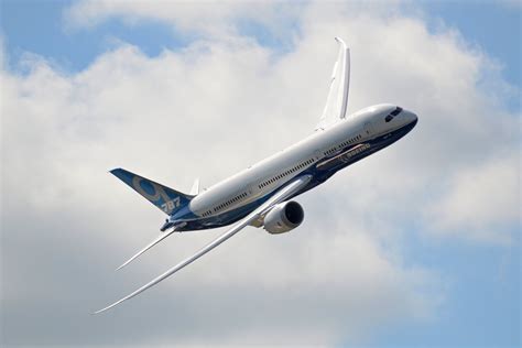 7 Reasons the 787 Dreamliner is Special - Bolt Flight