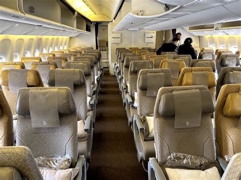 Best & Worst Economy Class for Long-Haul Flights - Bolt Flight
