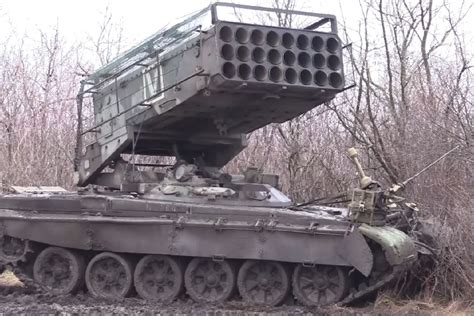 Russia Deploys New TOS-1A Solntsepek Flamethrowers With Advanced Anti ...