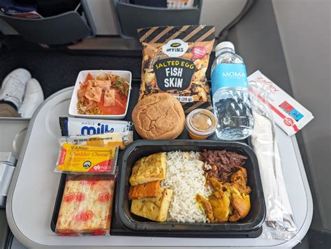 United Airlines Faces Major Catering Disruptions at SFO Amid Provider ...