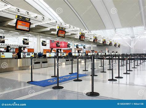 The Rise and Fall of Zoom Airlines: Canada’s Ambitious Low-Cost Carrier ...