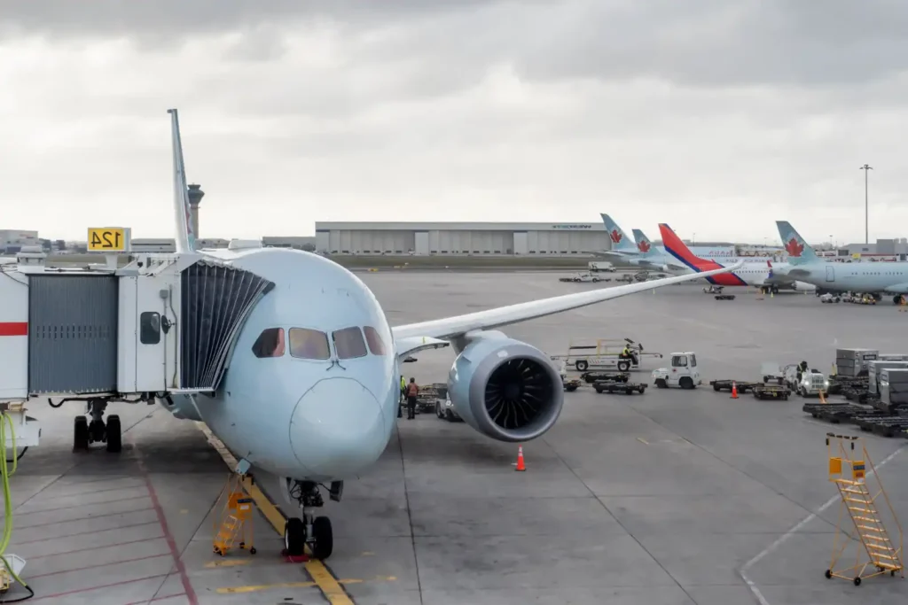 How do Planes Move on the Ground? - Bolt Flight