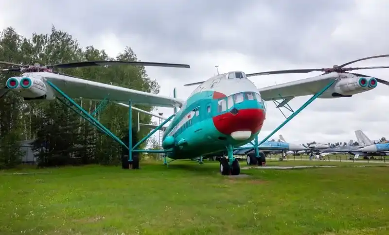The Mil V-12: Soviet Union's Colossal Helicopter Dream - Bolt Flight