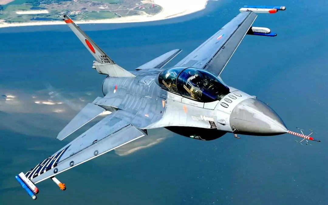 F-16 Cost Per Flight Hour: A Comprehensive Analysis - Bolt Flight