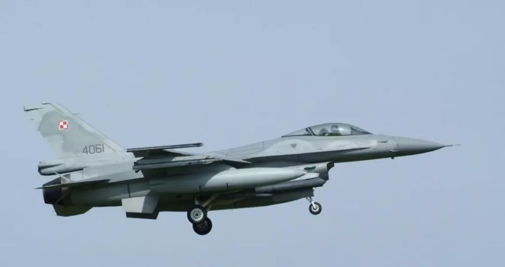 F-16 Cost Per Flight Hour: A Comprehensive Analysis - Bolt Flight