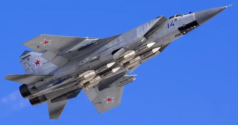 Kings of Speed: The MiG 31 Foxhound's Reign as the Fastest Fighter Jet ...