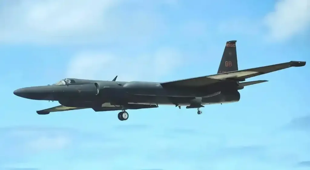 Why is the U-2 Being Retired? - Bolt Flight