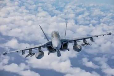 EA-18G Growler vs. F/A-18 Super Hornet: A Detailed Comparison - Bolt Flight