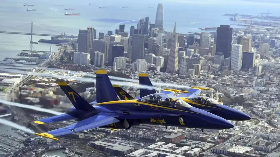 How Close Do the Blue Angels Fly? - Bolt Flight