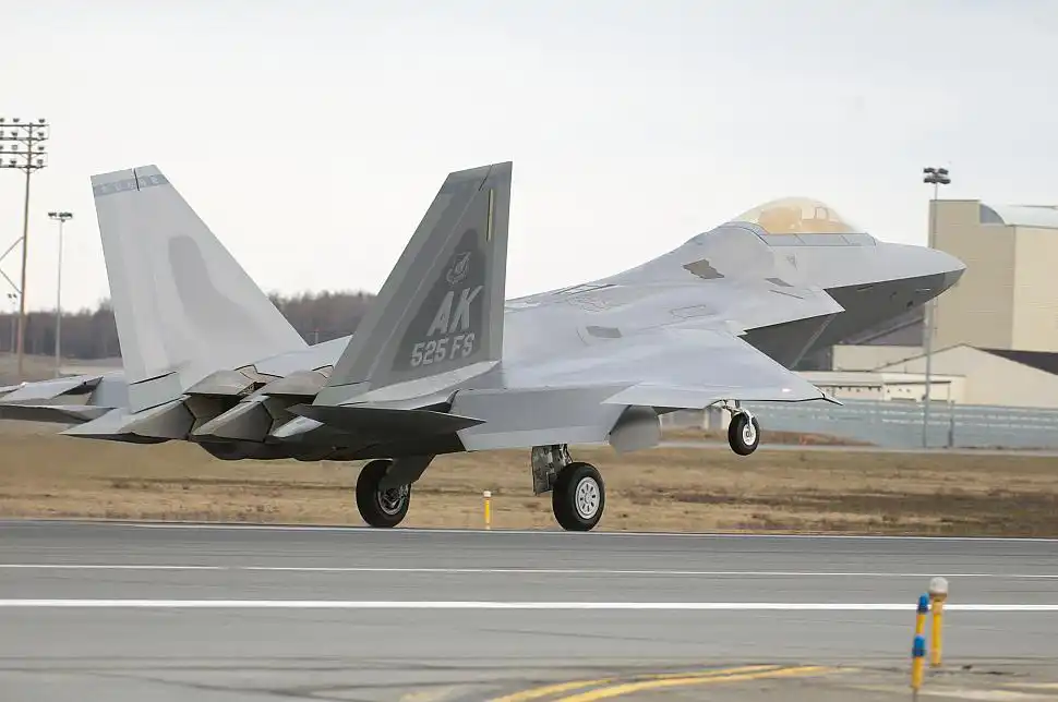 F-22 Block 40: The Ultimate Evolution of the Raptor Fighter Jet - Bolt ...