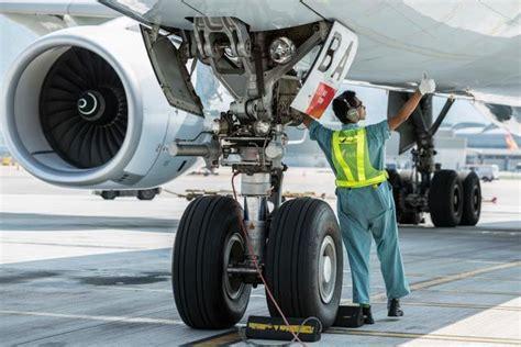Aircraft Line Maintenance: The Frontline of Aviation Reliability - Bolt ...