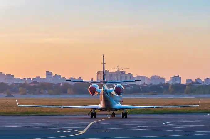 Part 91 vs. Part 135: Key Differences in Private Jet Operations - Bolt ...
