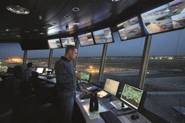 The Approach Controller - Bolt Flight