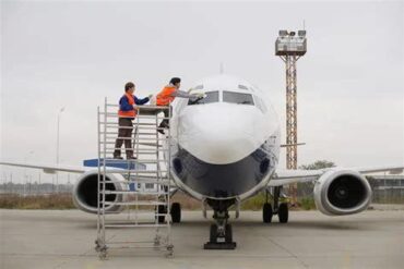 What Is an Aircraft Cleaner and How to Become One - Bolt Flight